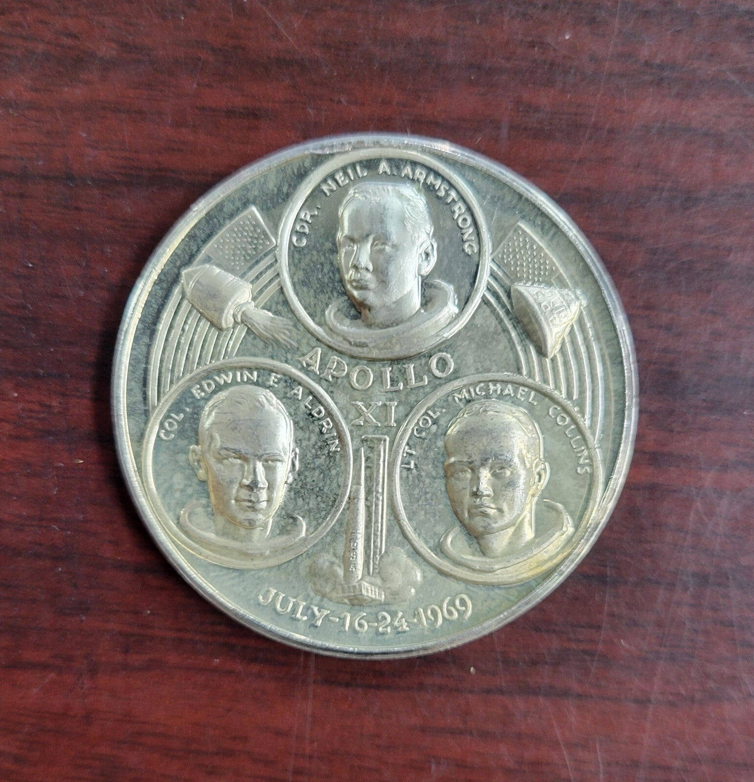 Apollo XI .800 Fine Silver Commemorative Men On The Moon 1969 Canadian ...