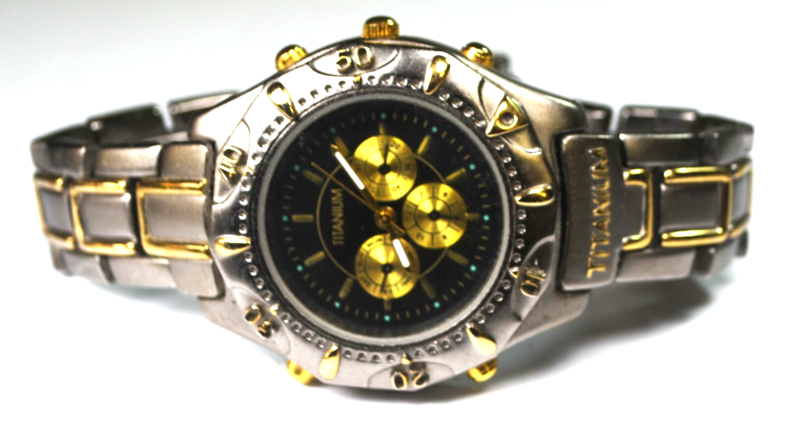 Men's Universal Titanium Two Tone Wristwatch 40mm Quartz – Precious ...